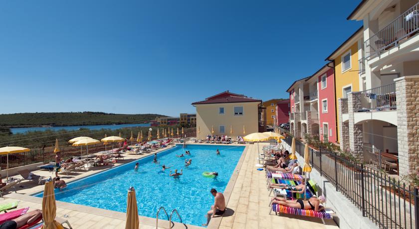 Podrozuj.net - Aparthotel Del Mar **** - Pula / Banjole - Najtańsza ...